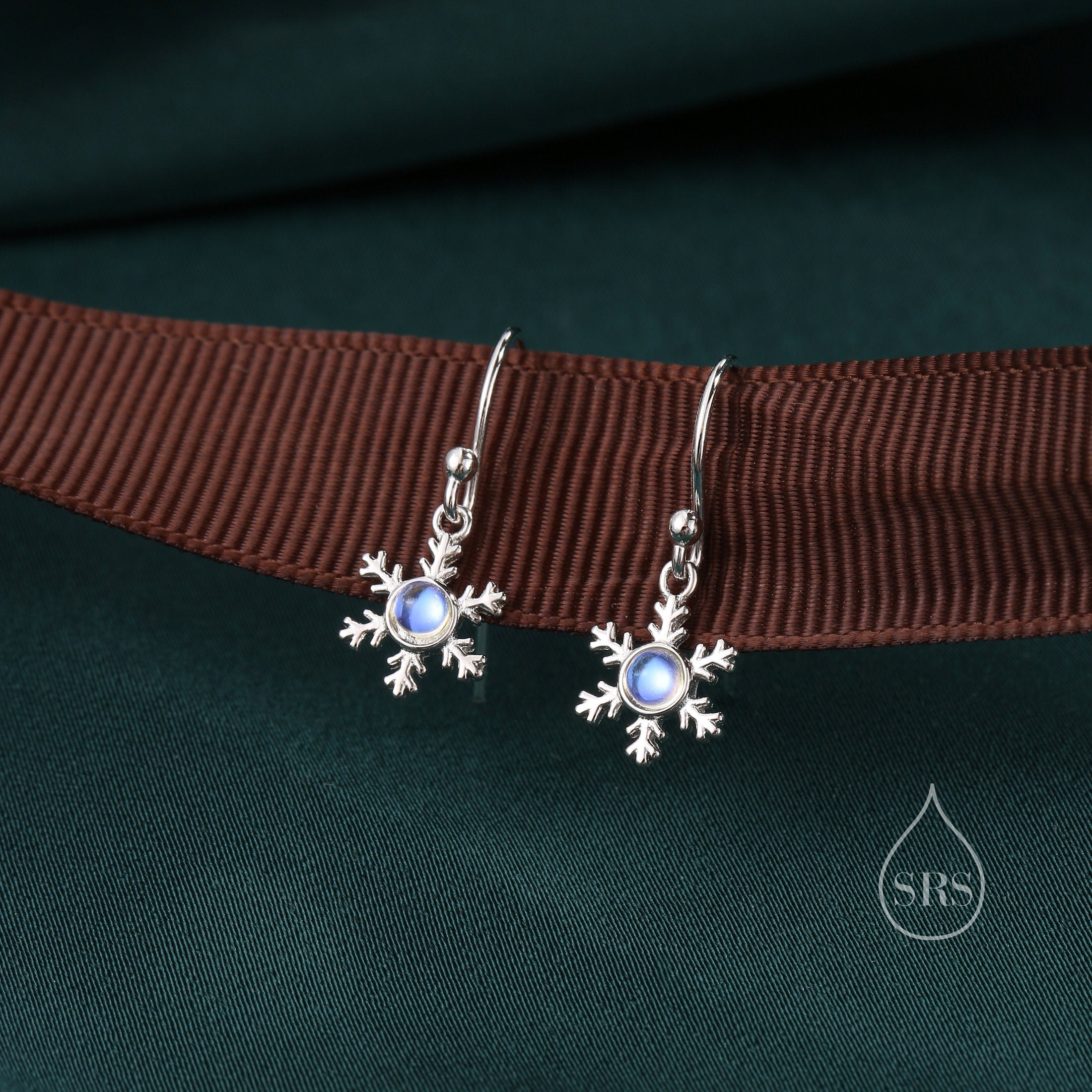 Winter’s Quiet Magic – Silver Rain Silver